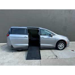 2020 Chrysler Pacifica Touring L Handicap Accessible Van
