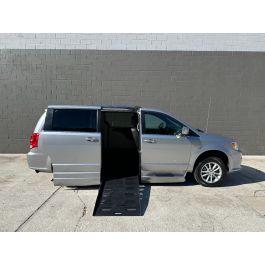 2020 Dodge Grand Caravan SXT Wheelchair Van