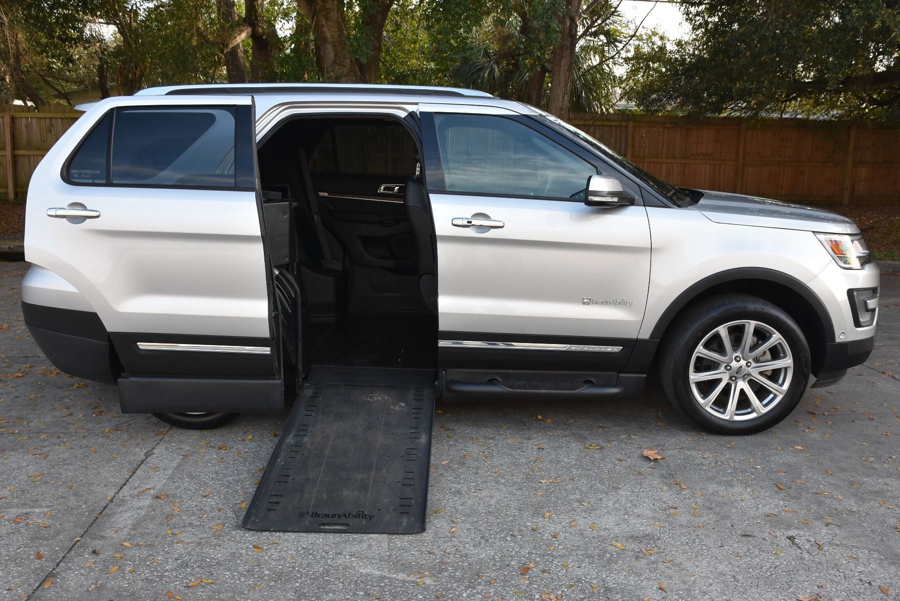2017 Ford Explorer Limited Handicap Accessible Vehicle